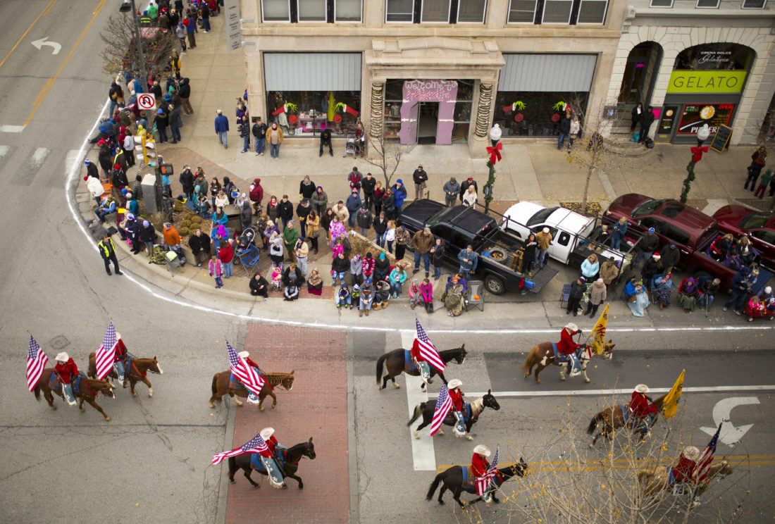 Photo gallery: 2016 Old Fashioned Christmas Parade | News, Sports, Jobs ...